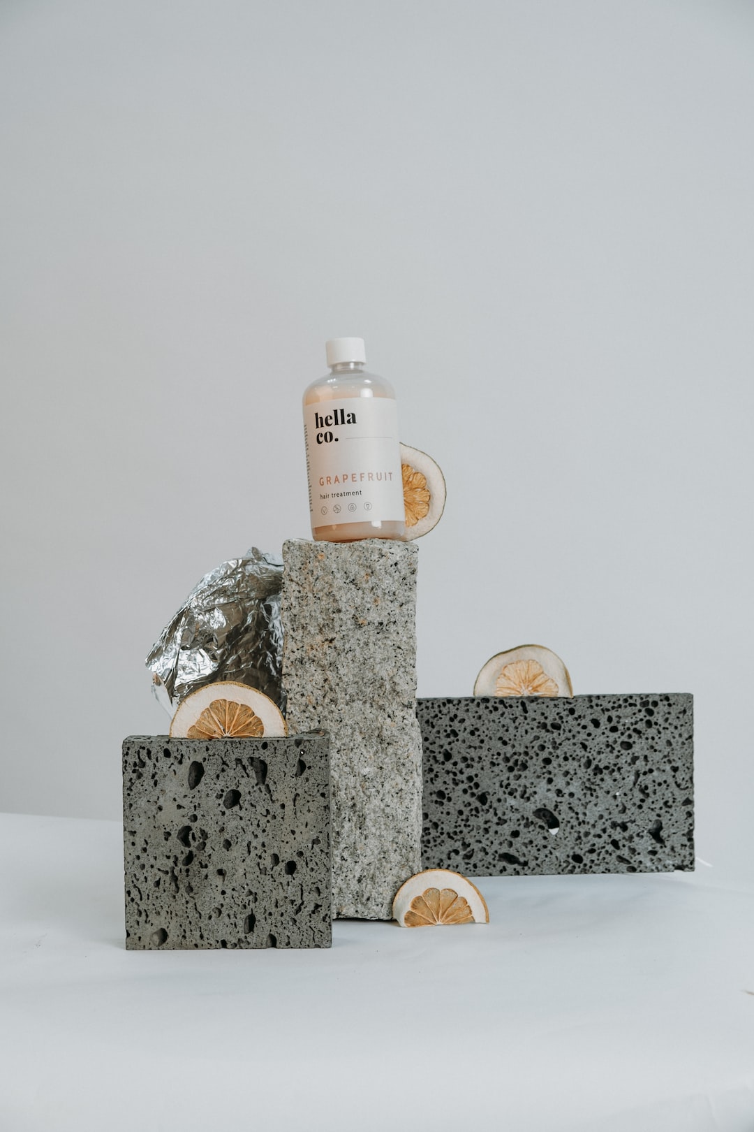 The Pros and Cons of Using Organic Cosmetics - Incline Magazine